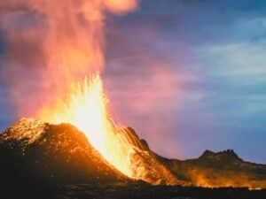 Volcano Science Experiment: Fun with Baking Soda & Vinegar