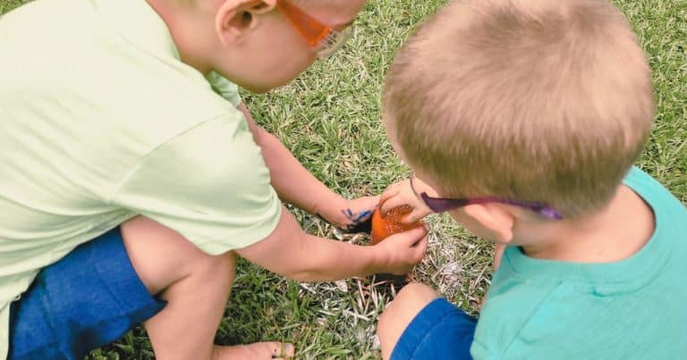 Volcano Science Experiment: Fun with Baking Soda & Vinegar
